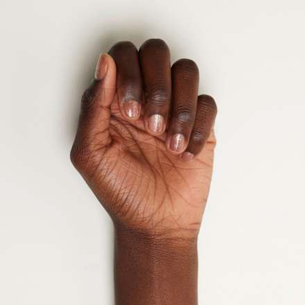 essence Gel Colour lak za nokte – 18 dazzling Shell, 8 ml | dm.rs